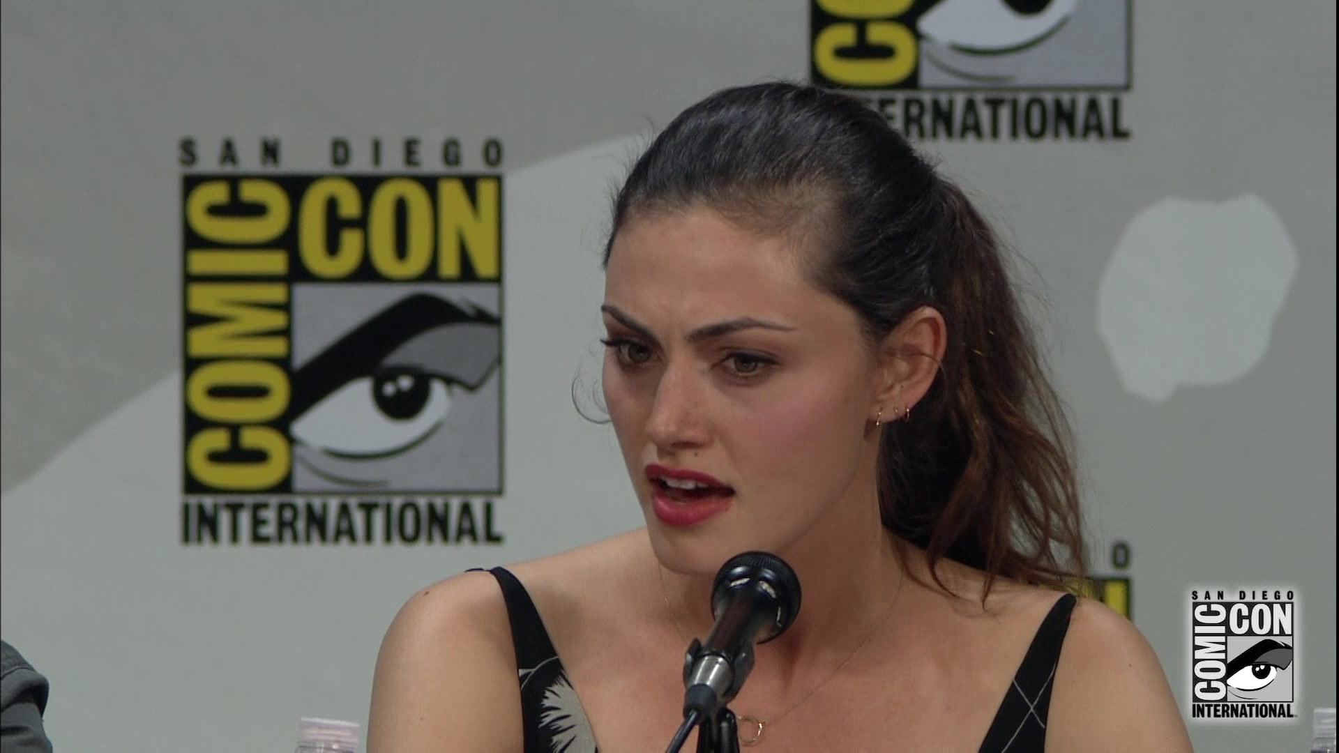 The Originals Comic Con Panel 2014 Sdcc2014 0162 Phoebe Tonkin Web